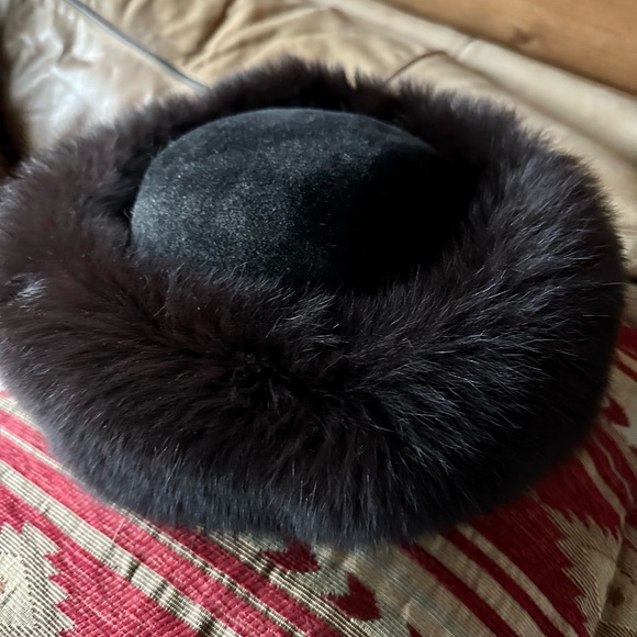 Accessories | Black Designer Hat With Wide Black Fox Trim | Poshmark